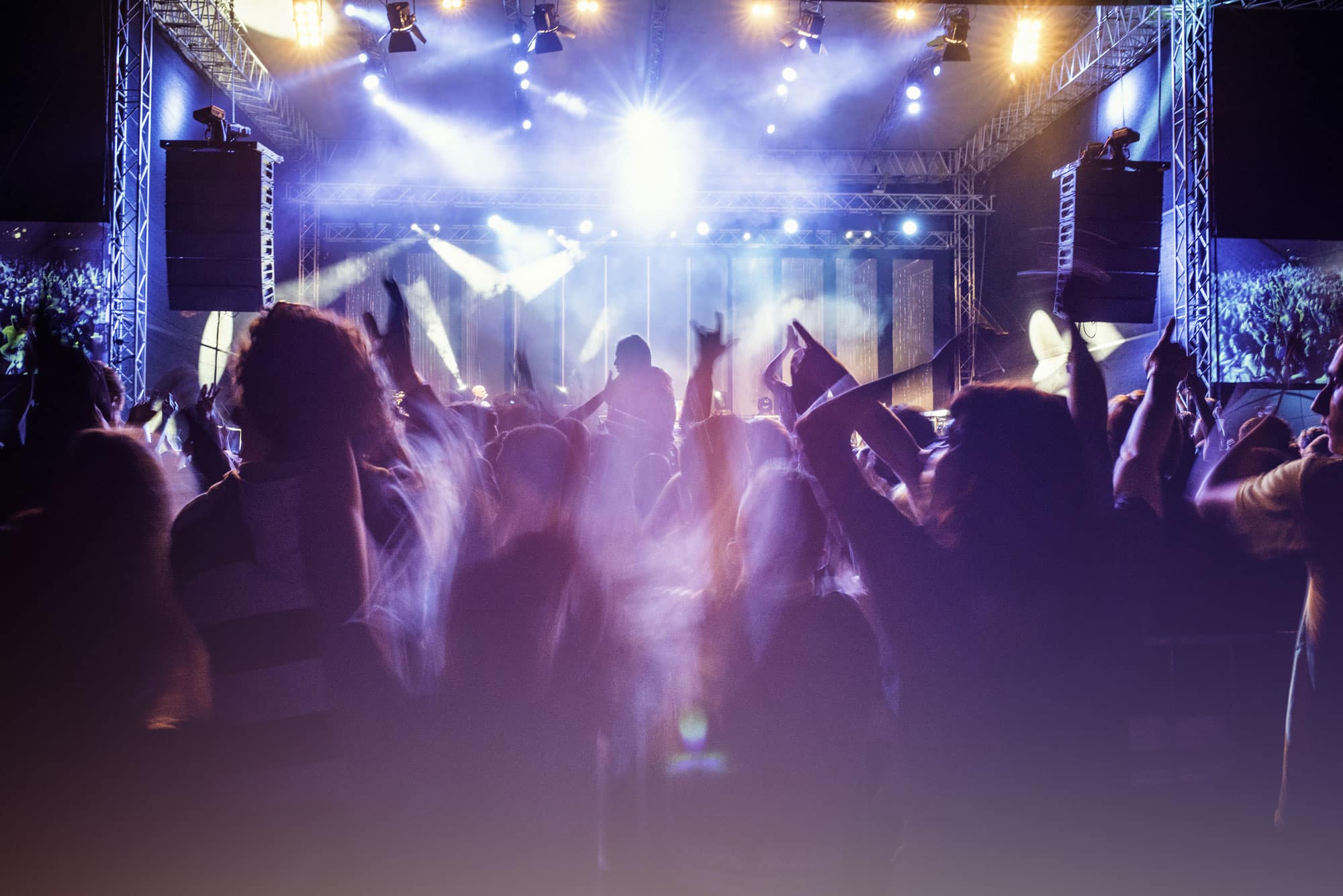 Hire Two Way Radios for Events Organizers | Digicom Wireless